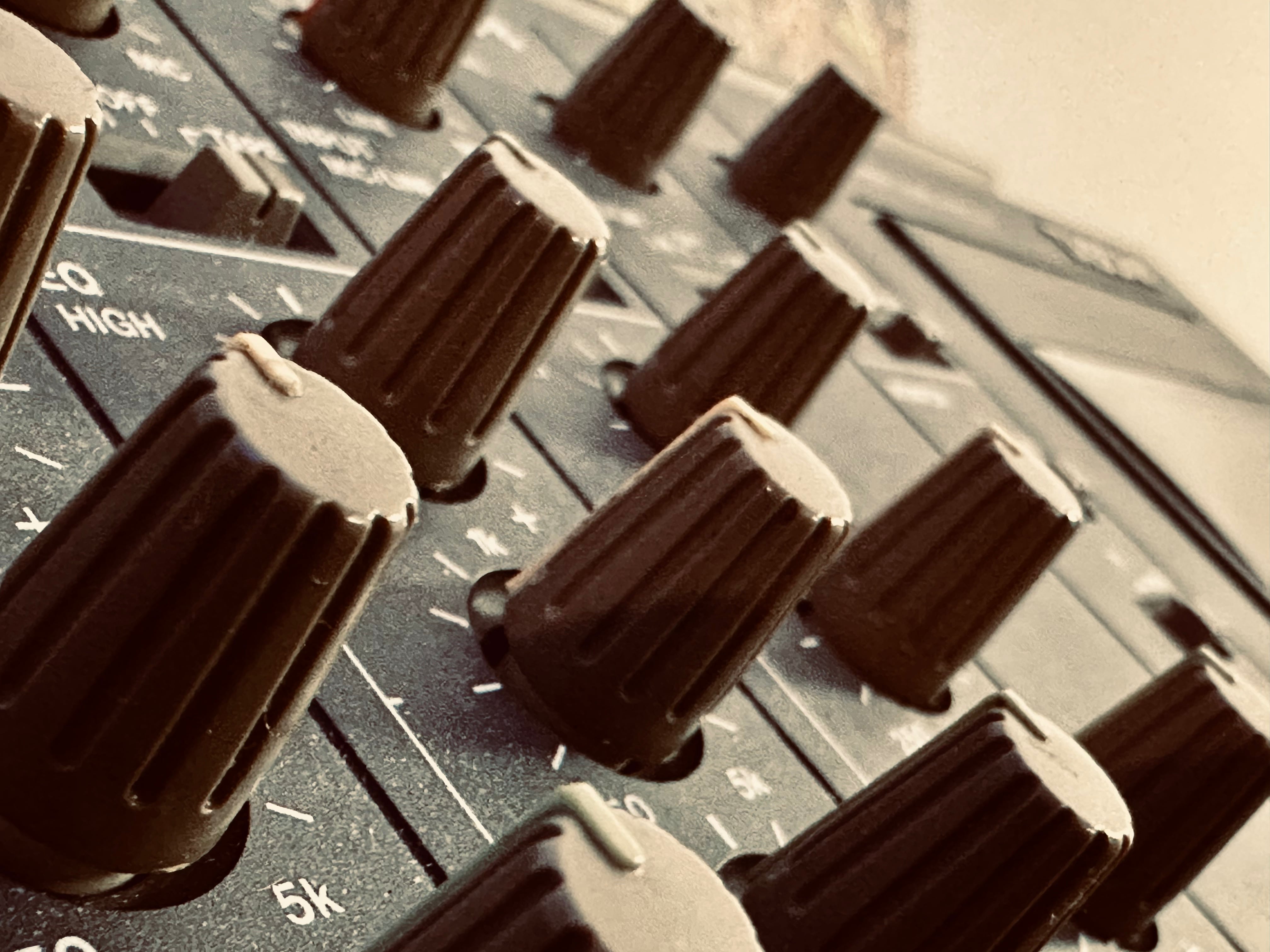 Rediscovering the 4-Track: Sans Fin Captures the Lo-Fi Magic ...